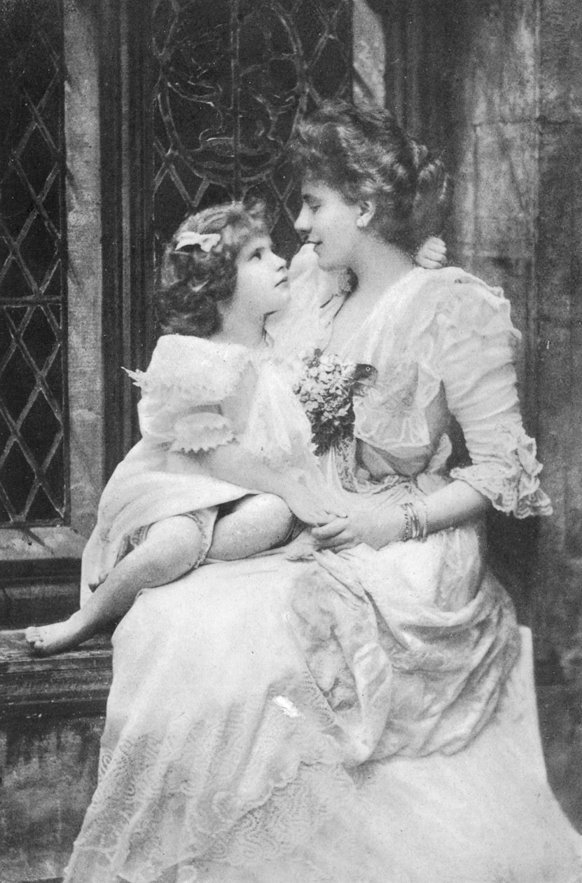 Alice Keppel with Her Daughter Violet Trefusius, 1905